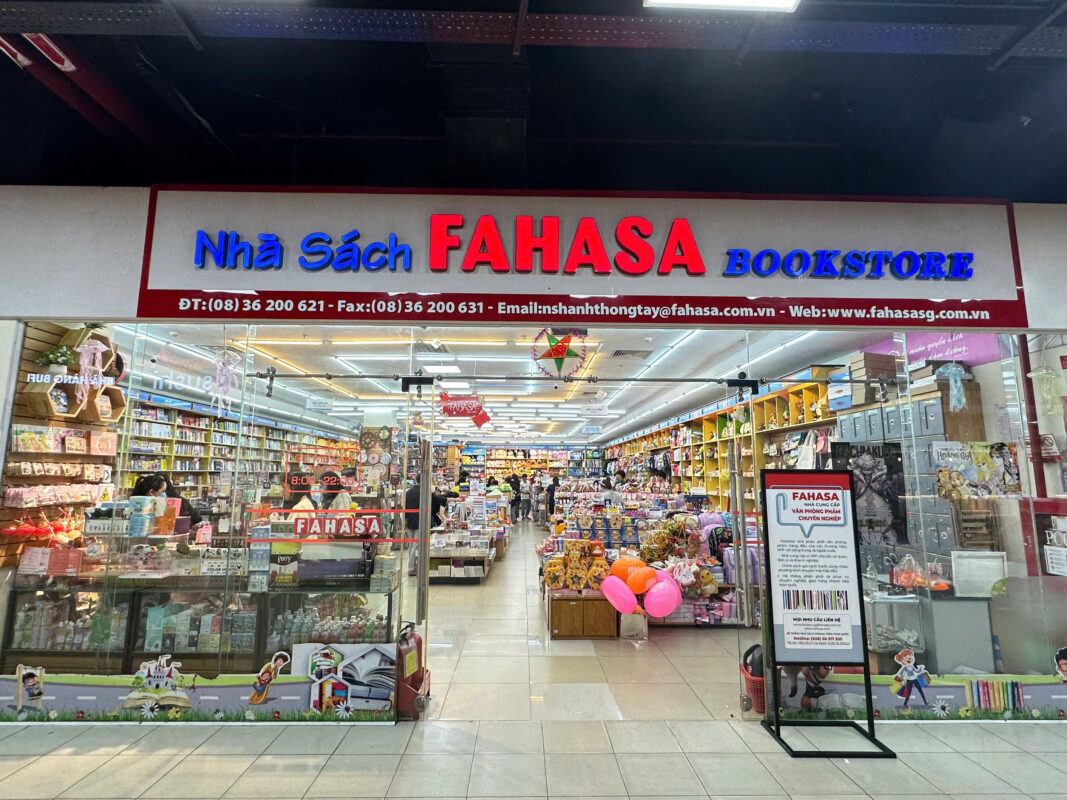Nhà sách FAHASA Hạnh Thông Tây - FAHASASG